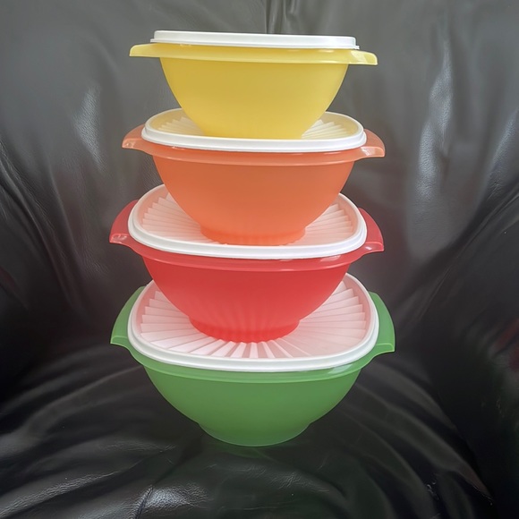 Tupperware | Kitchen | Tupperware Set Of 4 Rainbow Servalier Bowls With ...